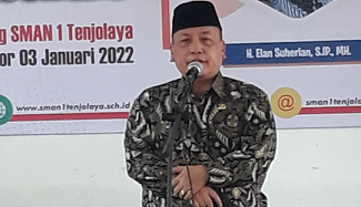 Berita Disdik - MEMBANGUN KEDEKATAN DENGAN REKAN KERJA (Perjalanan SMAN 1 Tenjolaya)